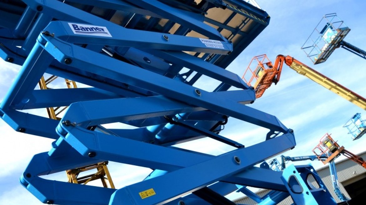 Powered access | Banner Plant