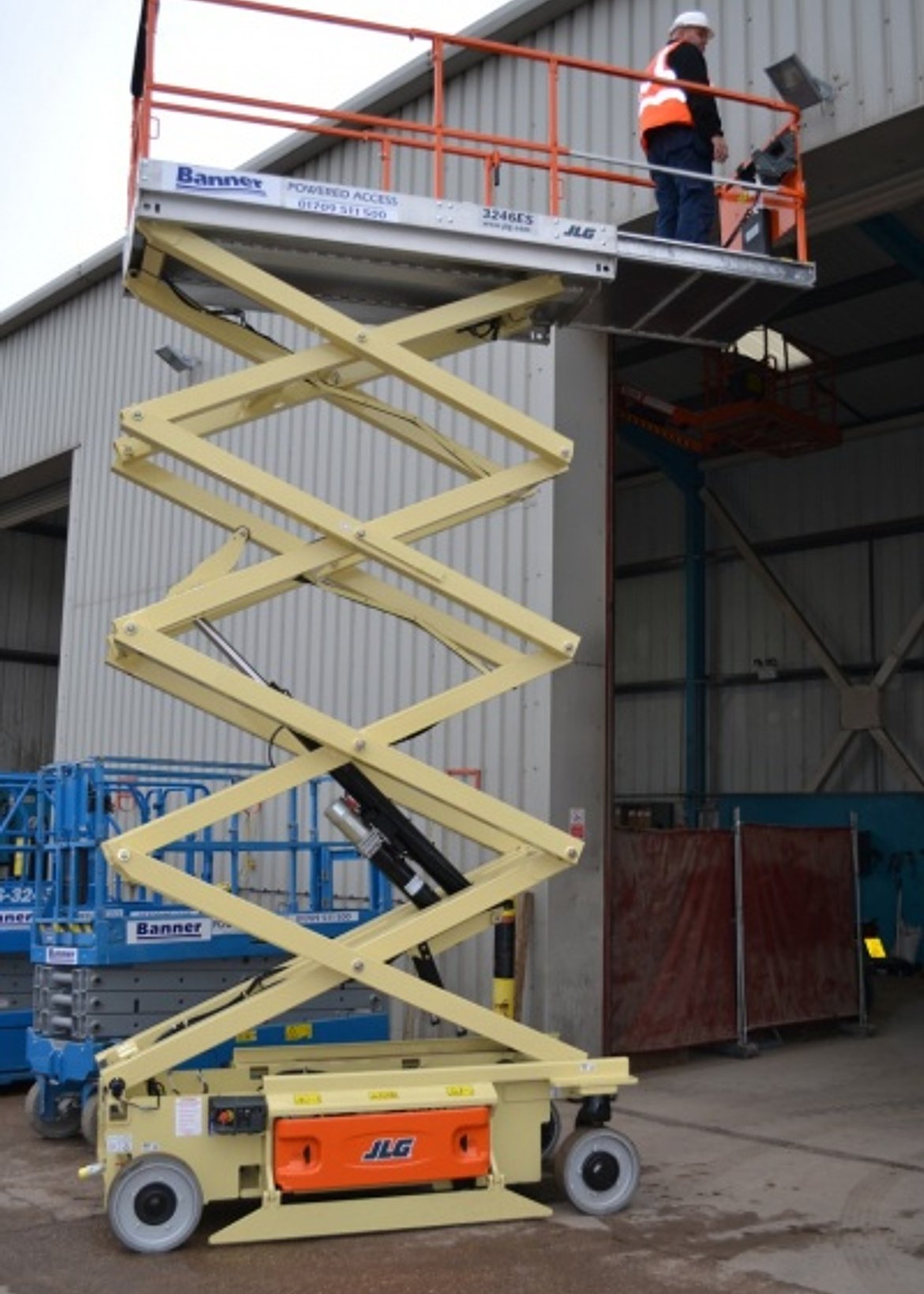 JLG 3246ES | Banner Plant